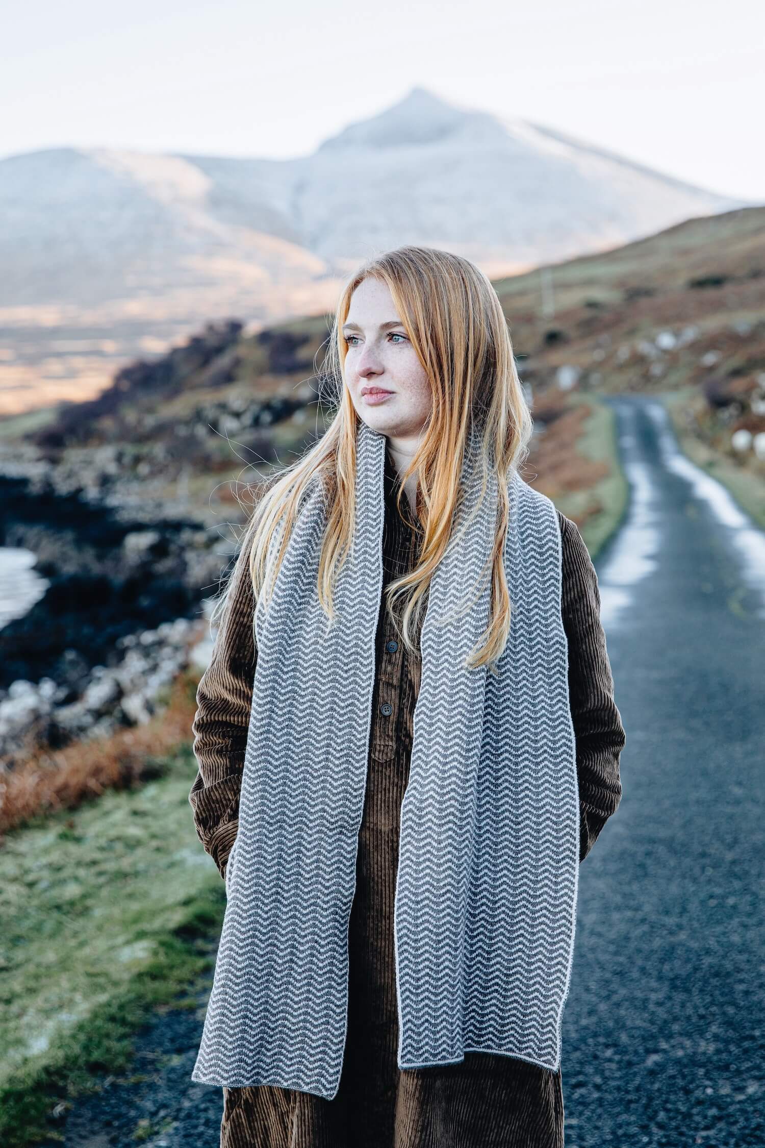 Wave Scarf Stone - Eas Fors